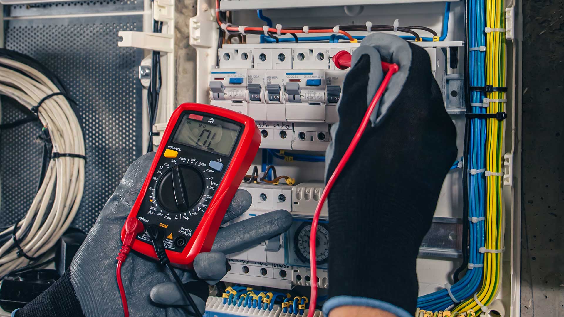 Fabricación de Cuadros Eléctricos | Servicio Integral Eléctrico | Duma ...